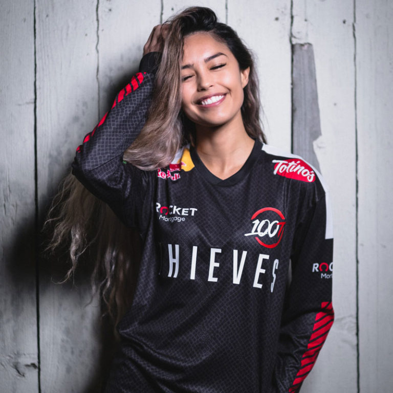 Qui est Valkyrae ? Portrait d'une top streameuse mondiale - Pixels Addict